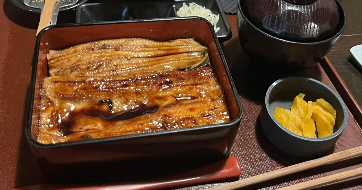 老舗のあなご専門店「日本橋 玉ゐ」では酒が燃える | YNKs 八重洲日本橋京橋周辺のカルチャーメディア