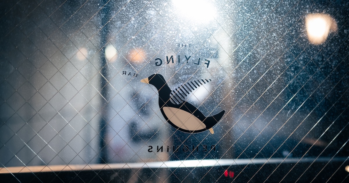 vol.7『夢は大きくても小さくてもいい。偶発的な良い出会いが待っている、日本橋のソーシャルバー「ザ・フライングペンギンズ」』 | YNKs 八重洲日本橋京橋周辺のカルチャーメディア